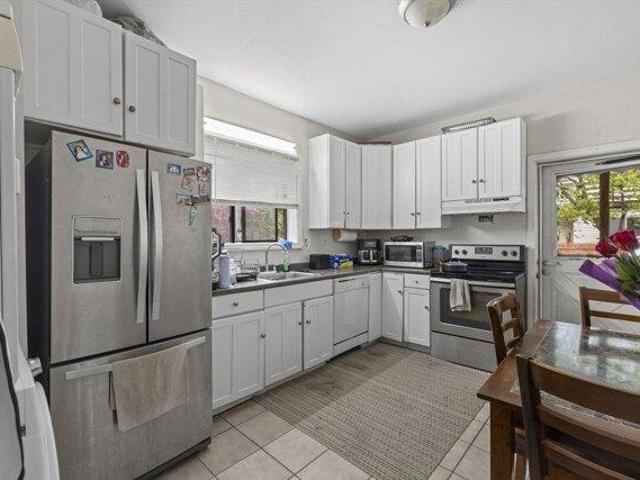 7 bedroom, Boston MA 02132 103444962