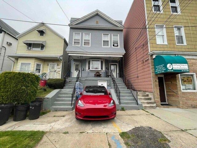 7 bedroom, Bayonne NJ 07002 104853413