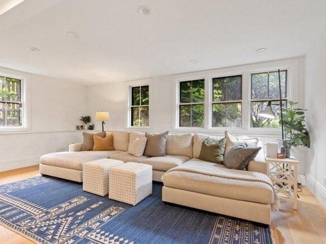 7 bedroom, Belmont MA 02478 101932985