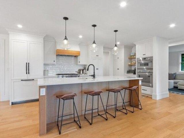 7 bedroom, Belmont MA 02478 104832554
