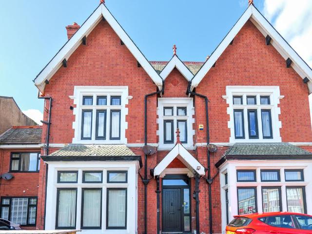 7 bedroom block of apartments for sale