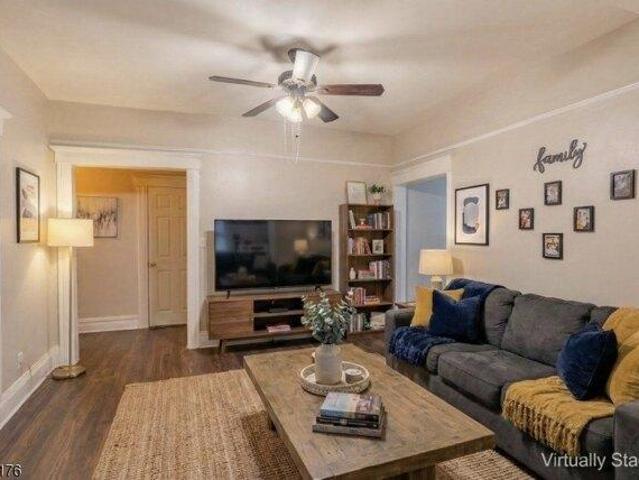 7 bedroom, Bloomfield NJ 07003 101704918