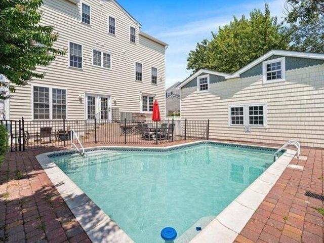 7 bedroom, Brigantine NJ 08203 102586575