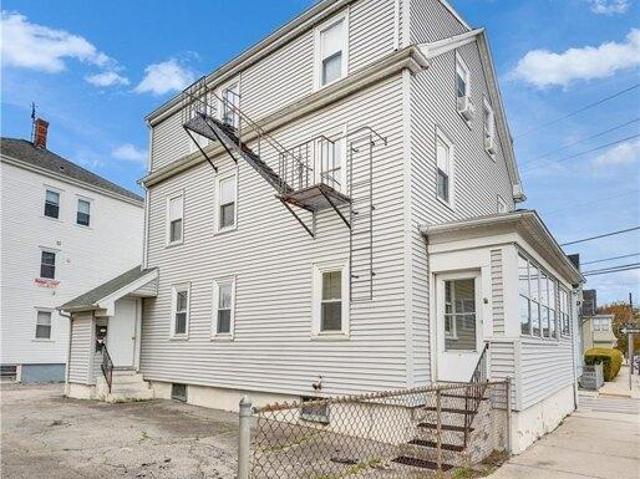 7 bedroom, Bristol RI 02809 102343601