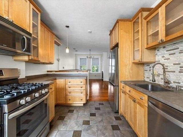 7 bedroom, Brookline MA 02445 104718890