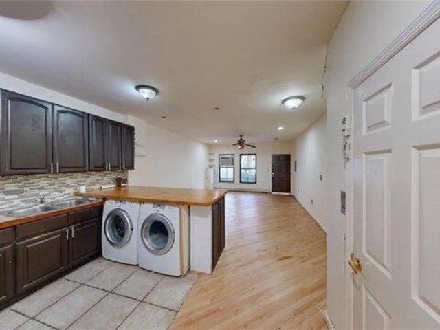7 bedroom, Brooklyn NY 11211 LS102282543