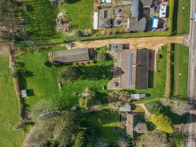7 Bedroom Bungalow Alton Alton LS100786668