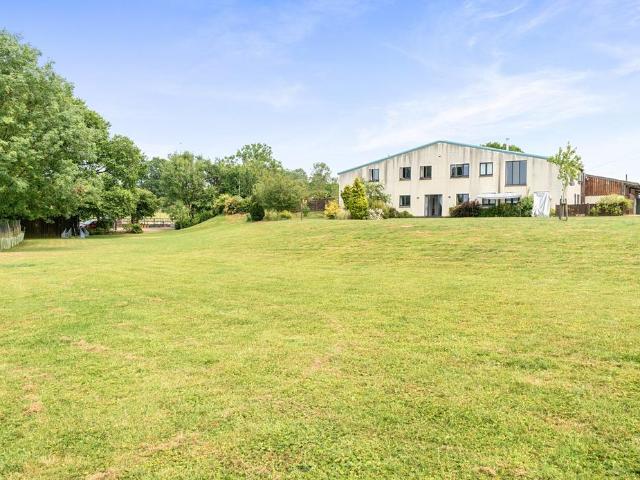 7 bedroom bungalow for sale