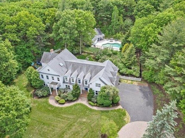 7 bedroom, Dover MA 02030 105061227