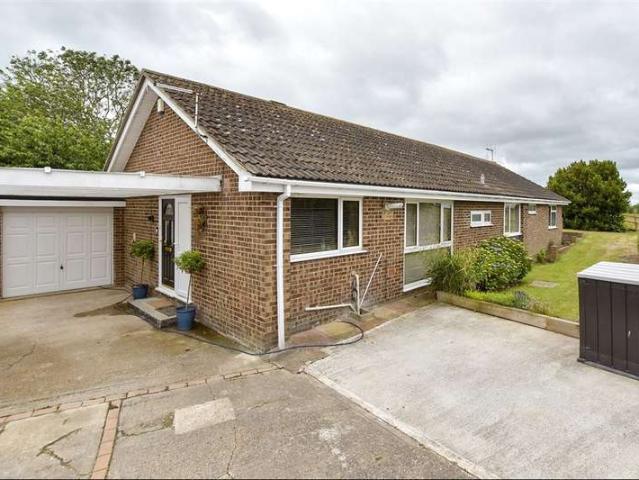 7 Bedroom Detached Bungalow