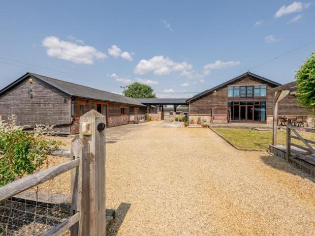 7 bedroom detached bungalow for sale