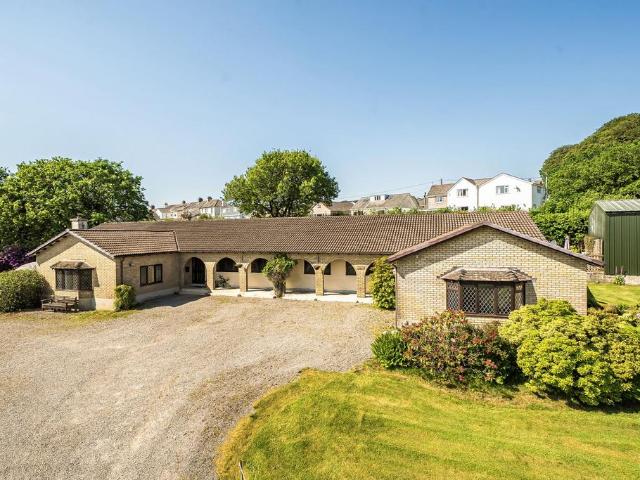 7 bedroom detached bungalow for sale