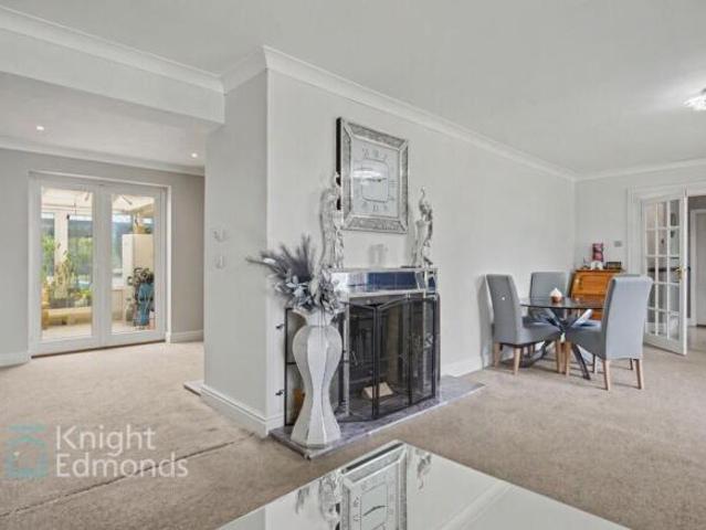 7 bedroom detached bungalow for sale in Leeds Road, Langley, ME17