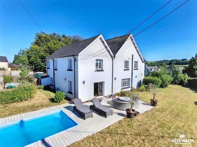 7 Bedroom Detached House