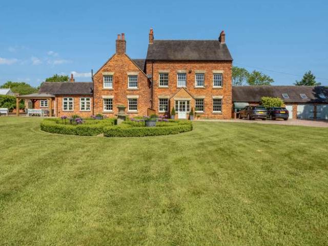 7 Bedroom Detached House