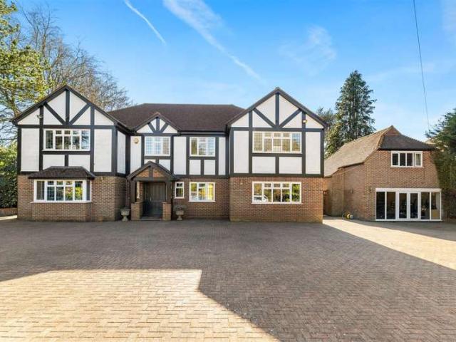 7 Bedroom Detached House