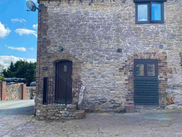 7 Bedroom Detached House