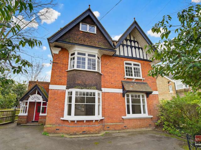 7 Bedroom Detached House