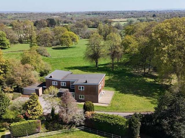 7 Bedroom Detached House