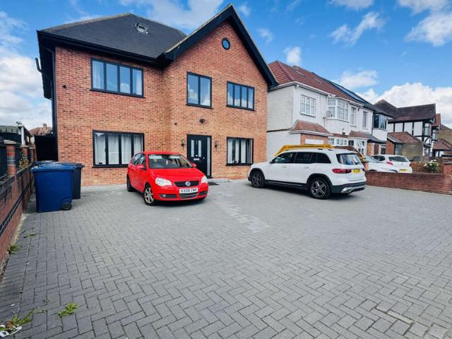 7 Bedroom Detached House