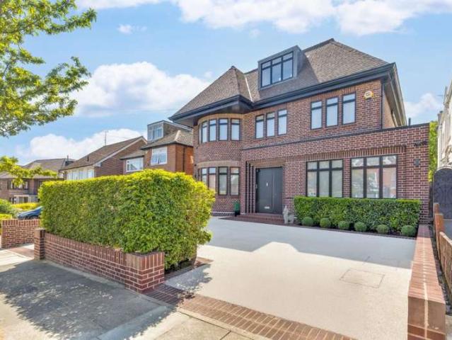 7 Bedroom Detached House
