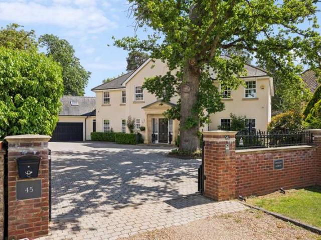 7 Bedroom Detached House