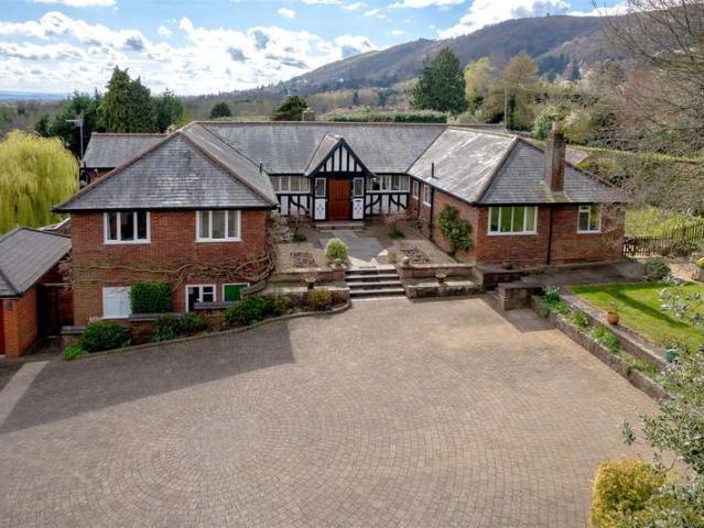7 Bedroom Detached House