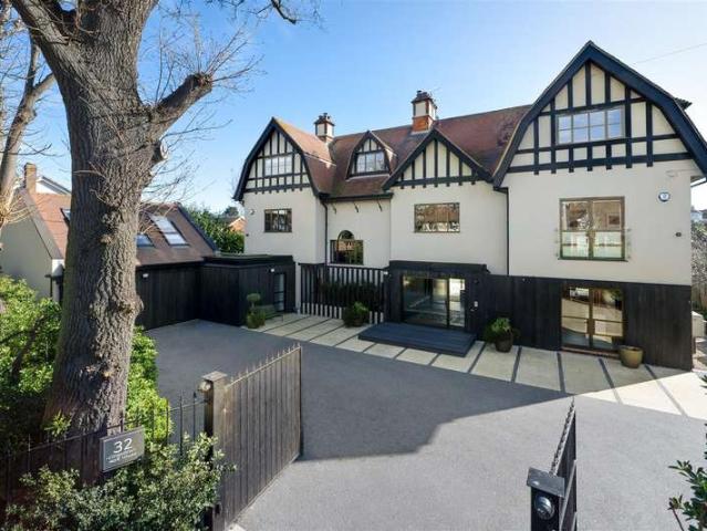 7 Bedroom Detached House