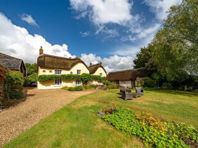 7 Bedroom Detached House