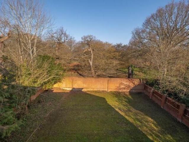 7 bedroom detached house for rent in Kingston Vale London SW15