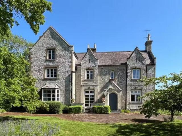 7 bedroom detached house for rent in Manor Road, Mere, BA12
