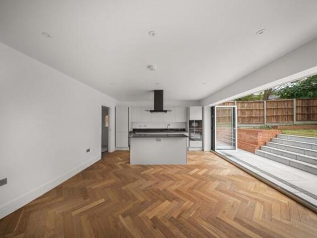 7 bedroom detached house for rent in Sidcup High Street, Sidcup, Bexley, DA14