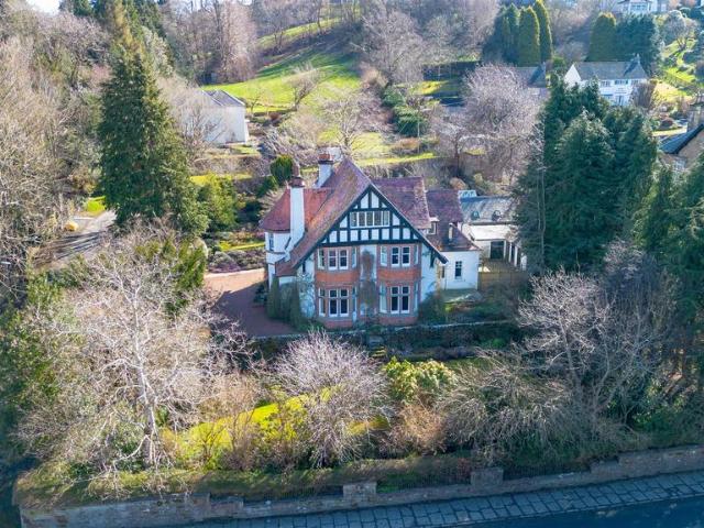 7 bedroom detached house for sale