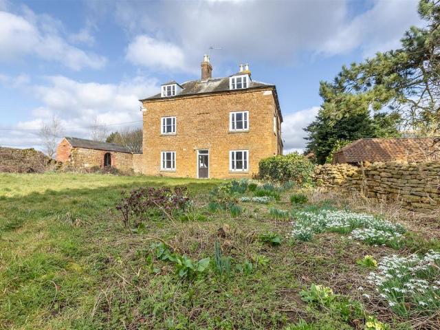 7 bedroom detached house for sale