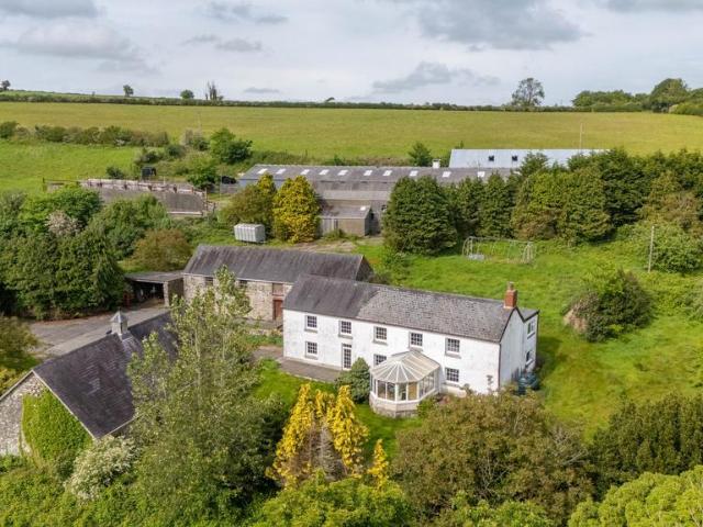 7 bedroom detached house for sale