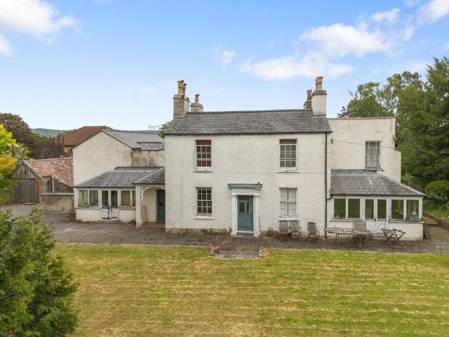 7 bedroom detached house for sale