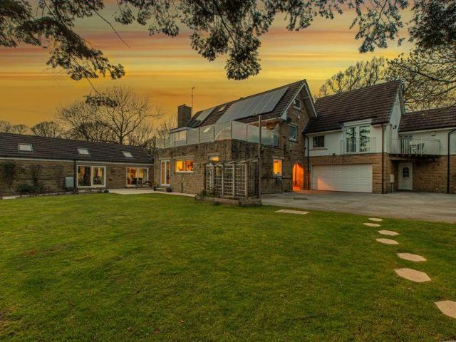 7 bedroom detached house for sale