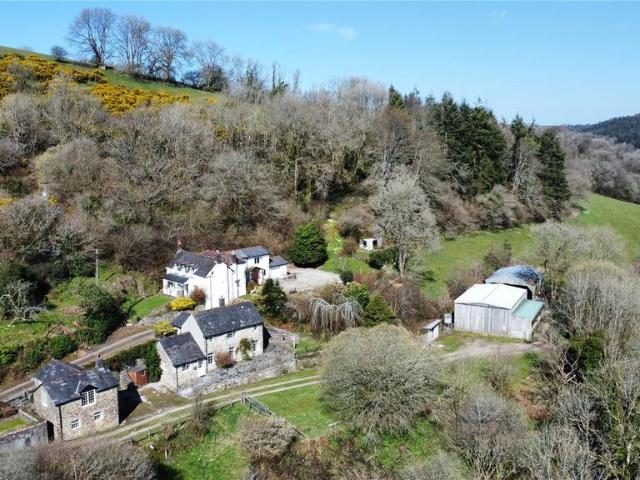 7 bedroom detached house for sale