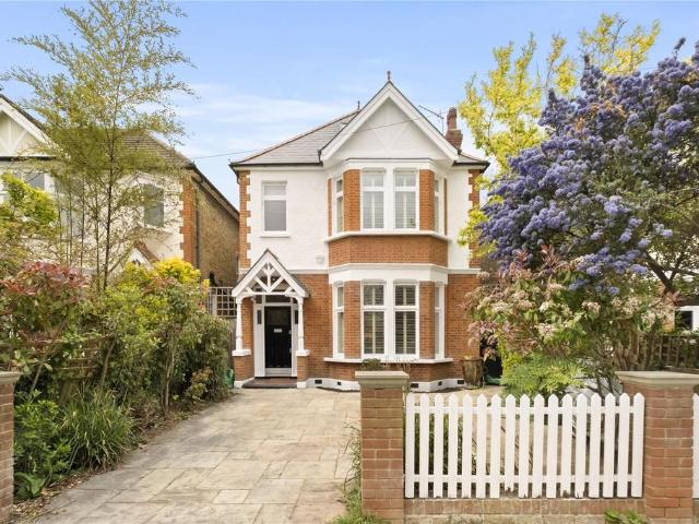 7 bedroom detached house for sale