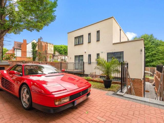 7 bedroom detached house for sale