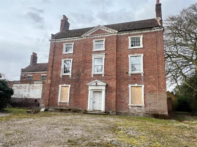 7 bedroom detached house for sale