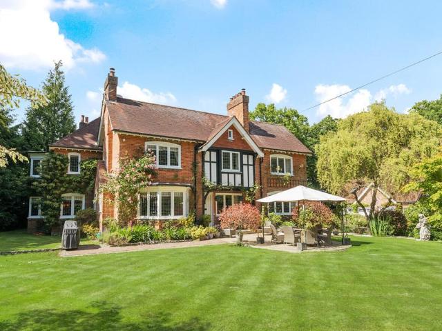 7 bedroom detached house for sale