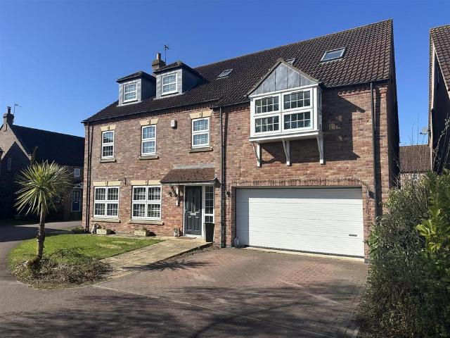 7 bedroom detached house for sale