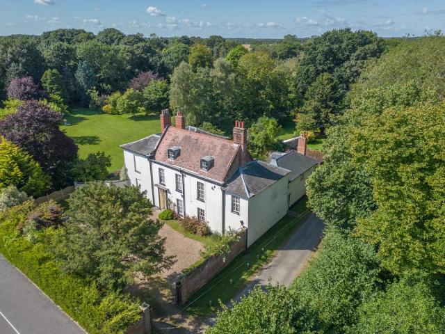 7 bedroom detached house for sale
