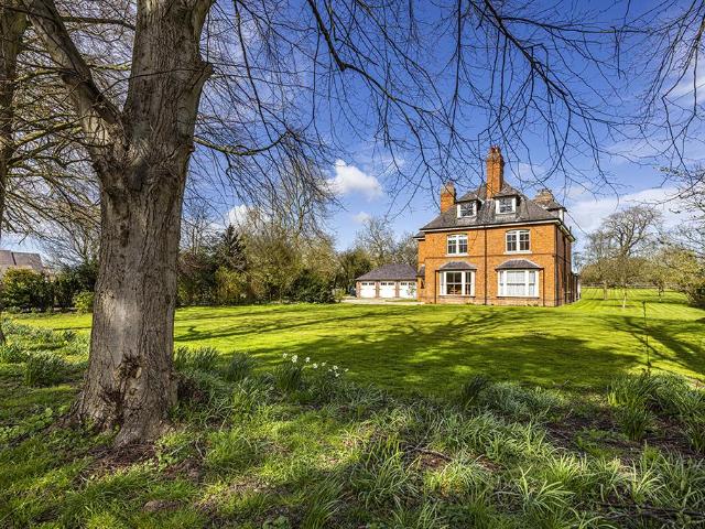 7 bedroom detached house for sale