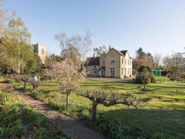 7 bedroom detached house for sale