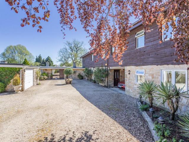 7 bedroom detached house for sale