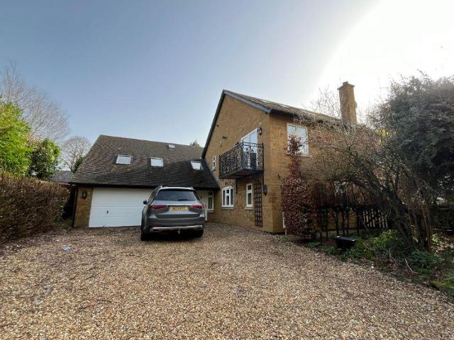 7 bedroom detached house for sale