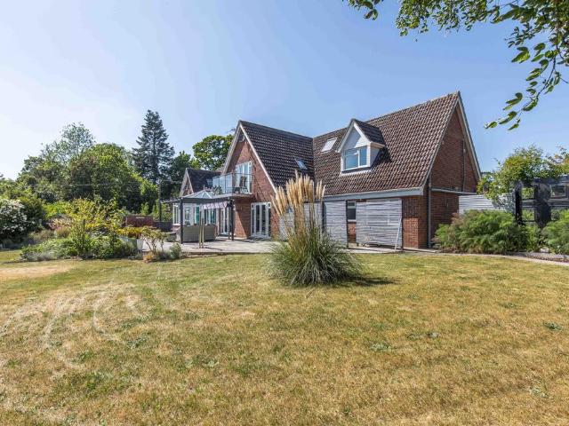 7 bedroom detached house for sale
