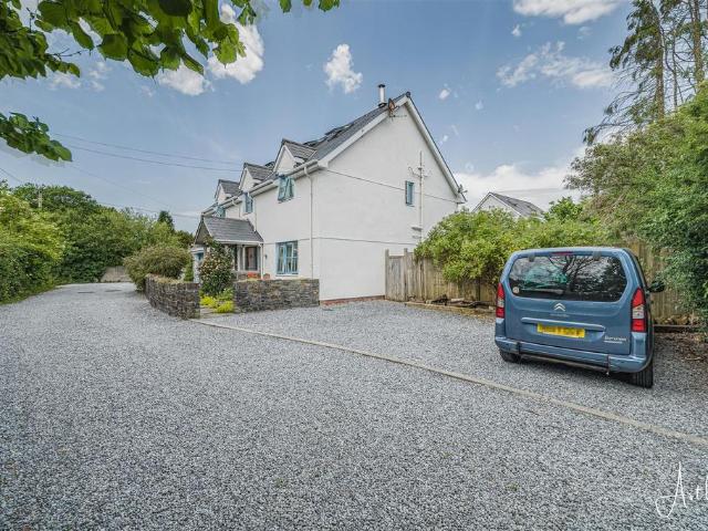 7 bedroom detached house for sale